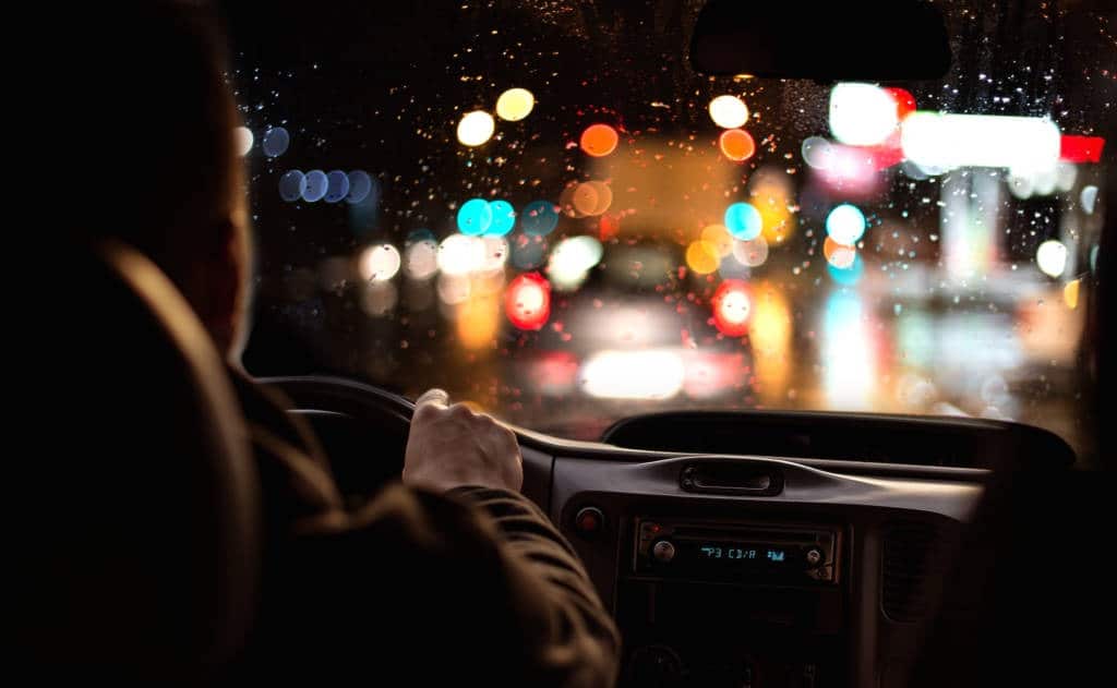 Tips voor autorijden in het donker - Rijschool Overtoom